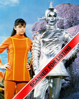 Lost in Space TV show Angela Cartwright as Penny w/ Alien woman 8X10 ...