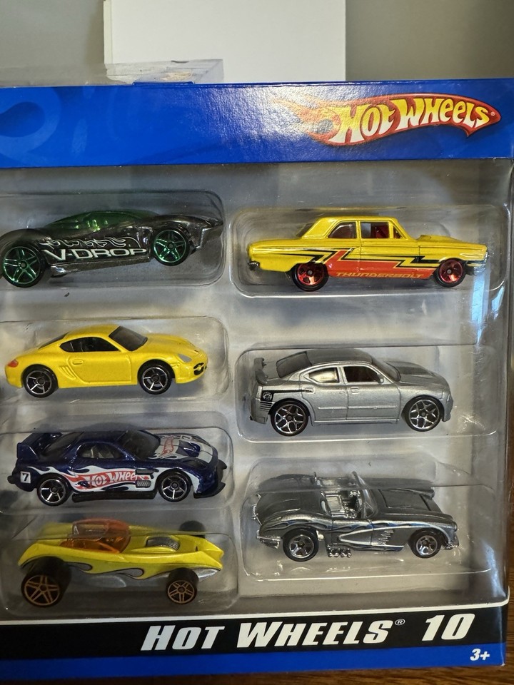 2006 Sealed Hot Wheels 54886 10 Car Pack Assortment Perfect Gift! NIB Batmobile | eBay