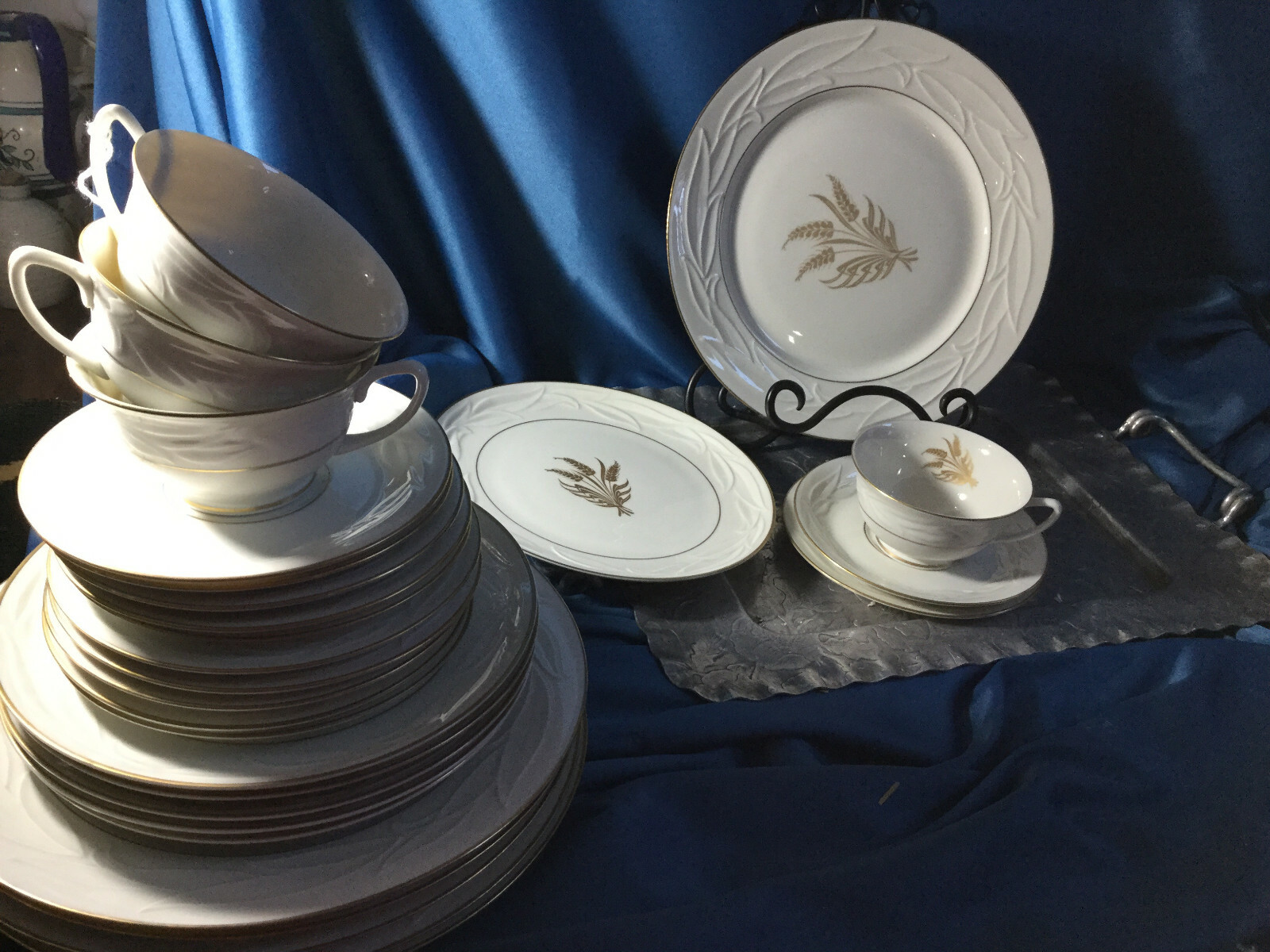 Vogue fine china Wheat Gold Band 5 pc place setting | eBay