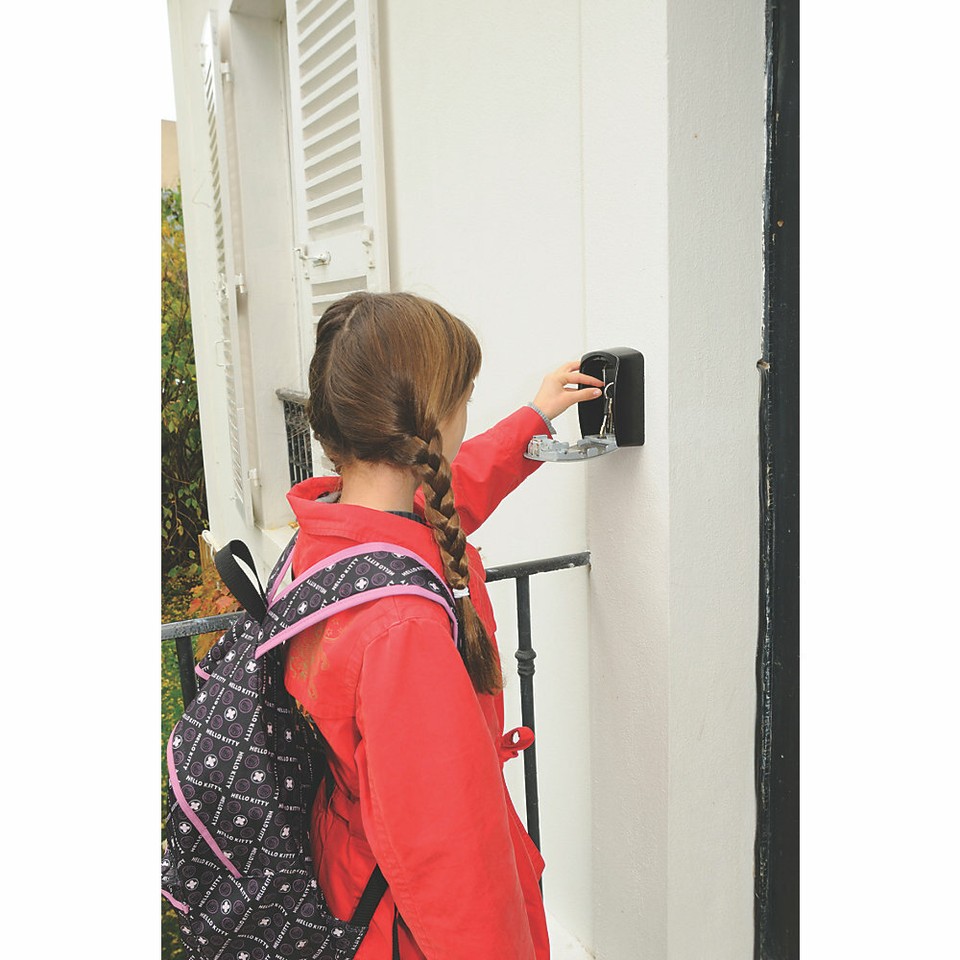 Master Lock 5-Key Combination Key Safe Aluminium,4-digit combination ...