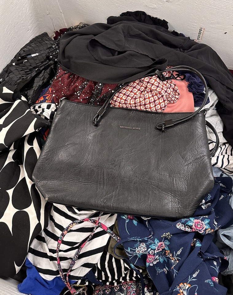 Huge Lot Brand Name Used Womens Clothes 25 PC Bulk Resale WHOLESALE EUC ...