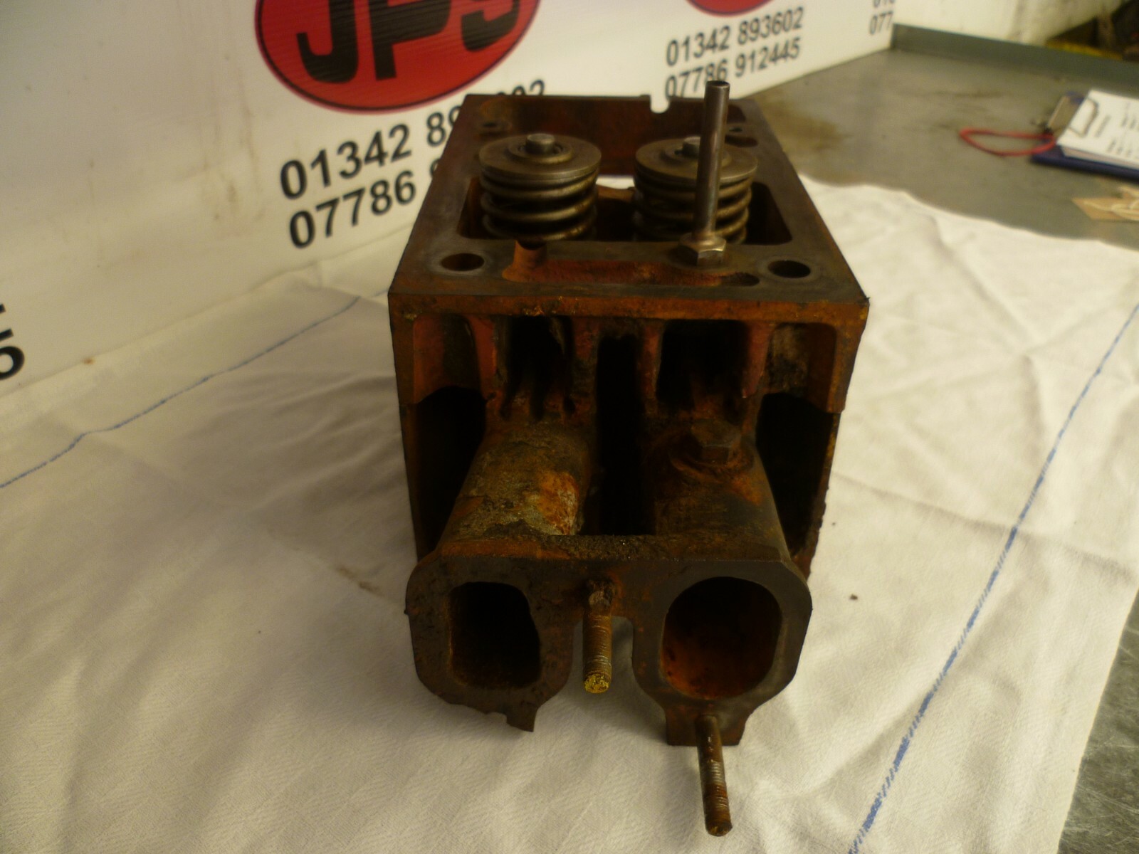 Lister LR1 / LR2 Cylinder head 201S54220 ..£60+VAT | eBay UK