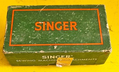 VINTAGE SINGER SEWING MACHINE ACCESSORIES BOX and ATTACHMENTS | eBay