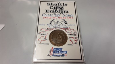 Shuttle Crew Emblem Commander John Young - April 12 1981 #STS1 Columbia ...