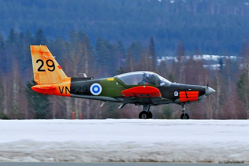 Valmet L-70 Vinka MIlitary Basic Trainer Aircraft Desktop Kiln Wood ...