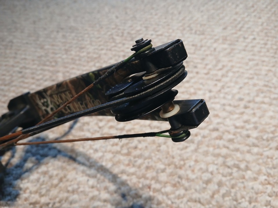 Horton Bone Collector Crossbow | Recently Restrung | +2 Arrows ...