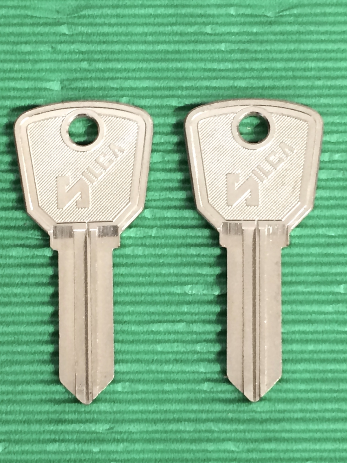 Silca CH7R Chicago Lock Company Jukebox Keyblank Pair -Key Blank-Free ...