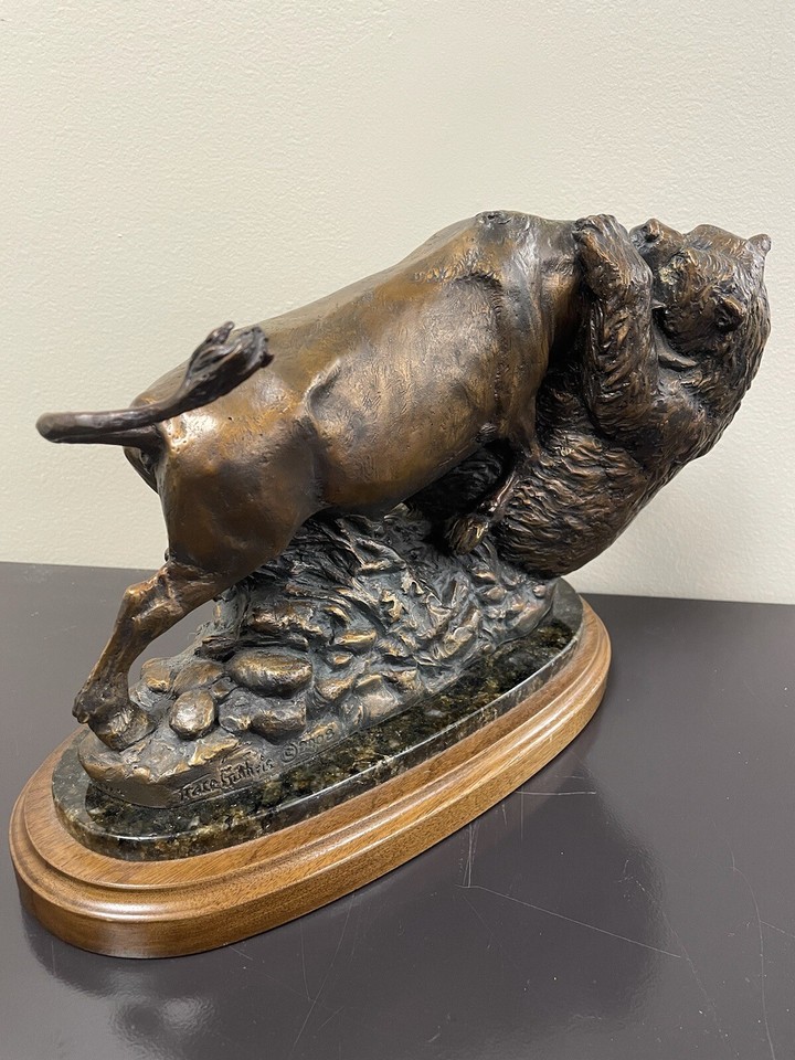 Gaining ground Trace Guthrie Bull vs Bear 2008 stock market statue | eBay