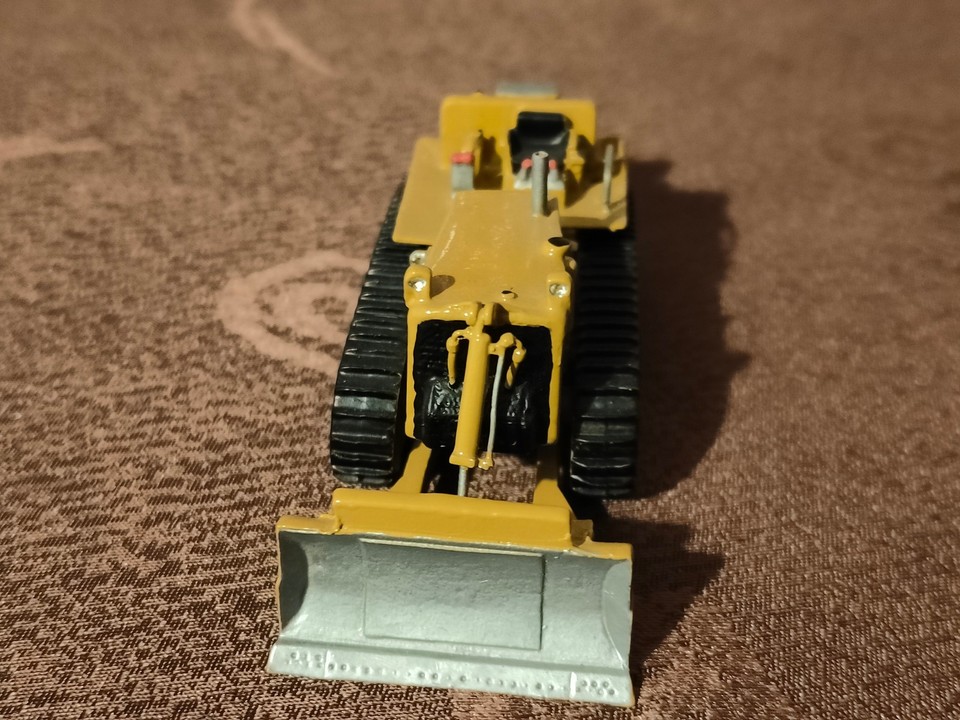 Mo-Miniatur 92200 1:87 Caterpillar D8 mit 2,8 m Schild - Rarität aus ...