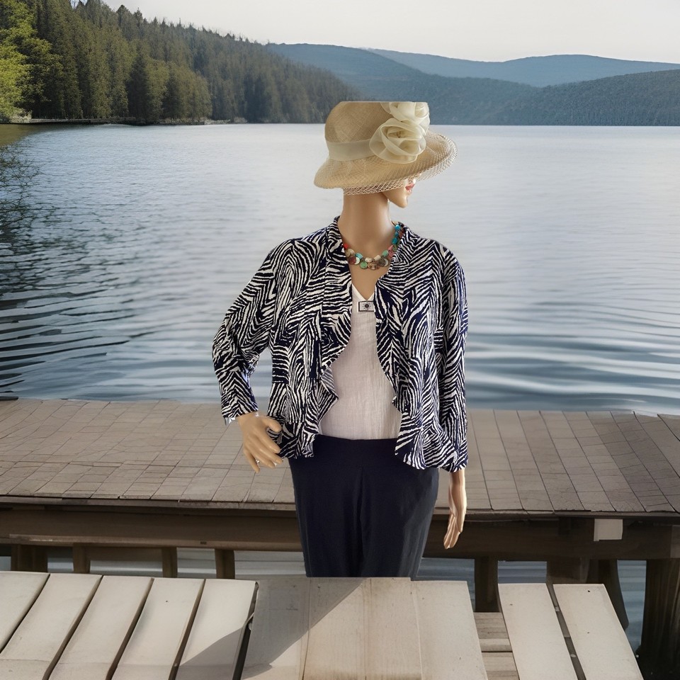 Julipa Size 18(best Fit 16/slim 18) animal print Bolero Style Jacket ...