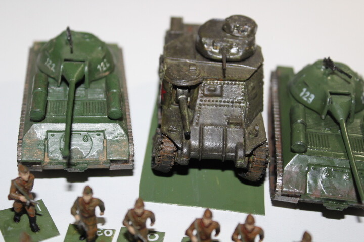 15MM Miniatures Painted Lot (33) WWII Soviet Soldiers 5 Tanks Plastic ...