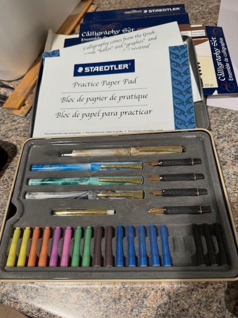STAEDTLER calligraphy pen set, ideal for all skill levels, Assorted ...