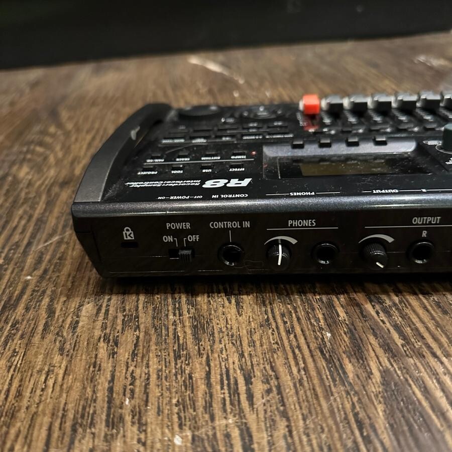 ZOOM R8 Multitrak Recorder Sampler | Good Condition | eBay UK