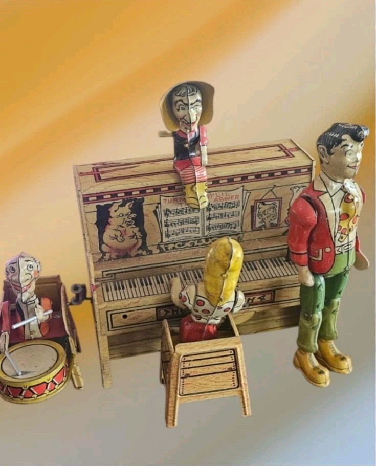 Lil Abner Dogpatch Band Tin Litho Wind up toy 1940s Unique Art ...