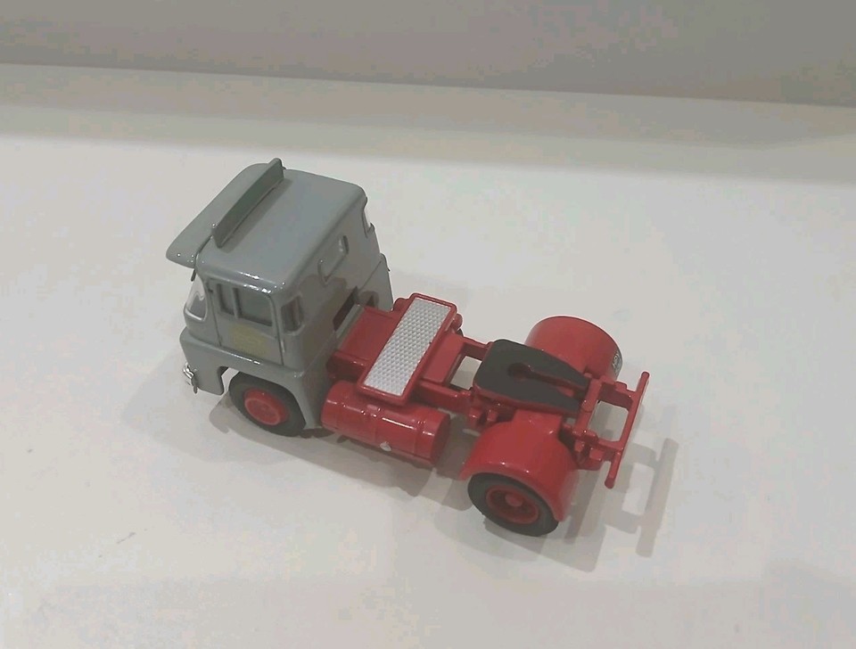 CORGI 1/50th SCALE GUY INVINCIBLE TRACTOR UNIT SUNTER CODE 3 FOR CIRCUS ...