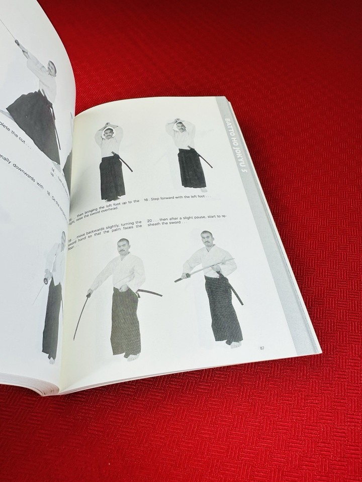 Crimson Steel: Samurai Sword Technique by Toshishiro Obata 1987 New ...