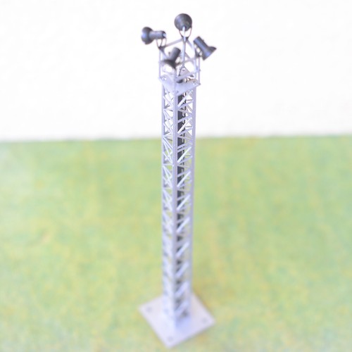 1 x HO tower light LED made yard light spot working assembled metal ...