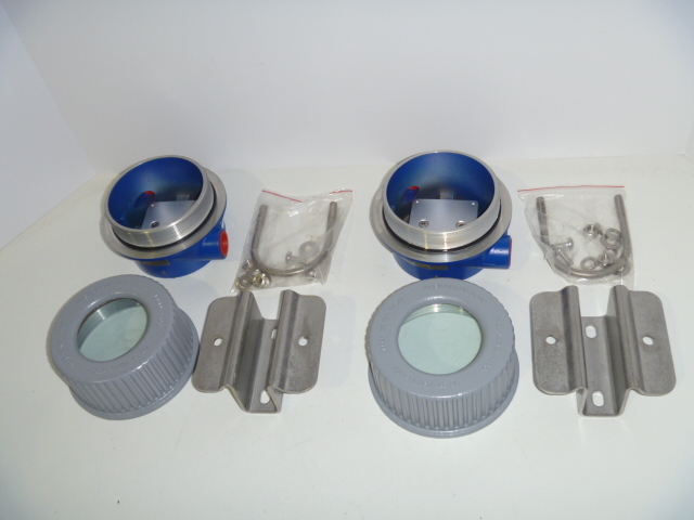 (2) Foxboro RTT25 Temperature Transmitter Housings and Mounting ...