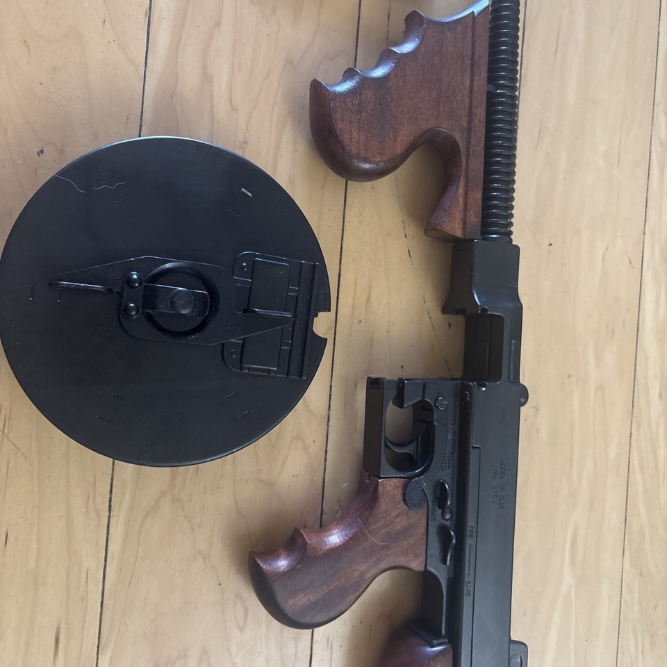In Box Denix Thompson M1928 Non Firing Replica Sub Machine Gun | eBay