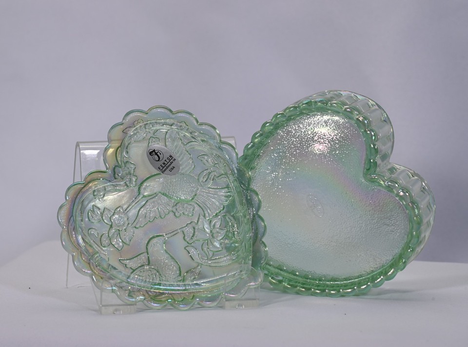 Fenton Heart Trinket Box w/ Lid Seafoam Green Iridescent Glass ...
