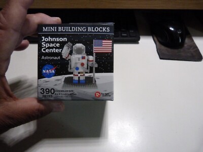 Mini Building Blocks Astronaut - 390 Pieces Impact Photo Graphics New ...