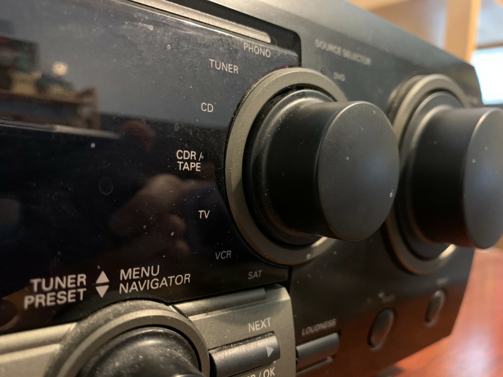 Philips FR965 Audio/Video Surround Receiver bundled with 5 loudspeakers ...