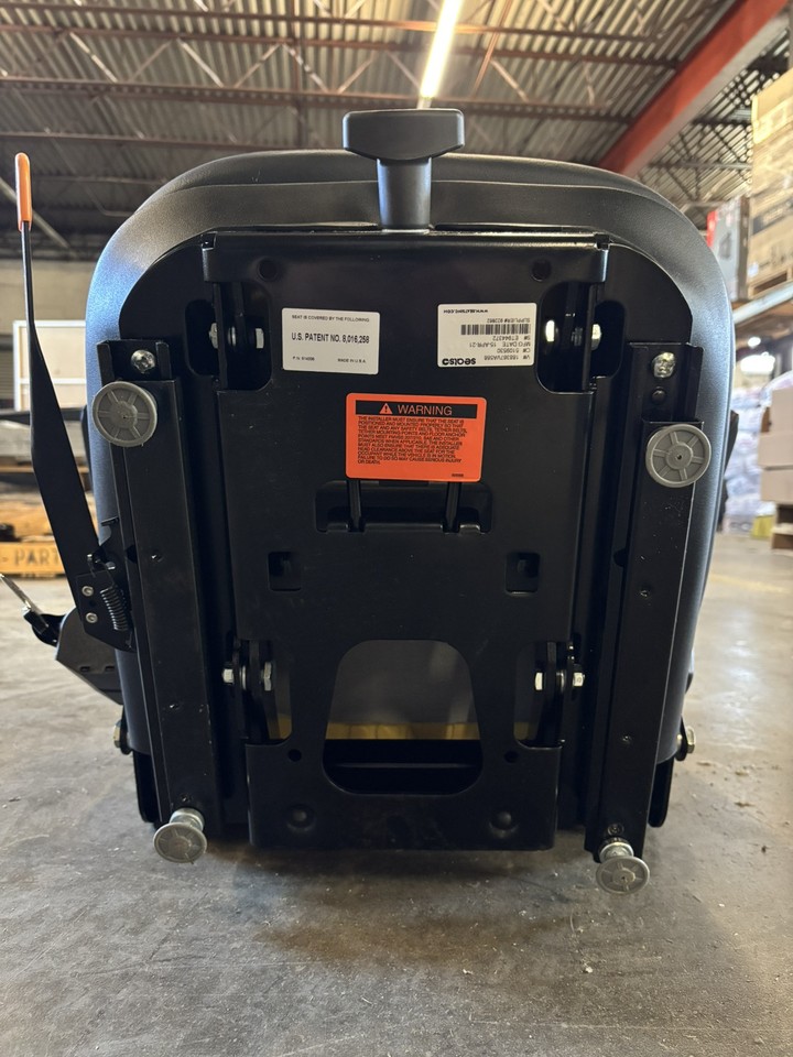 5109530/84006403 Genuine OEM FERRIS Seat, 110 Suspension, W/Seat Belt ...