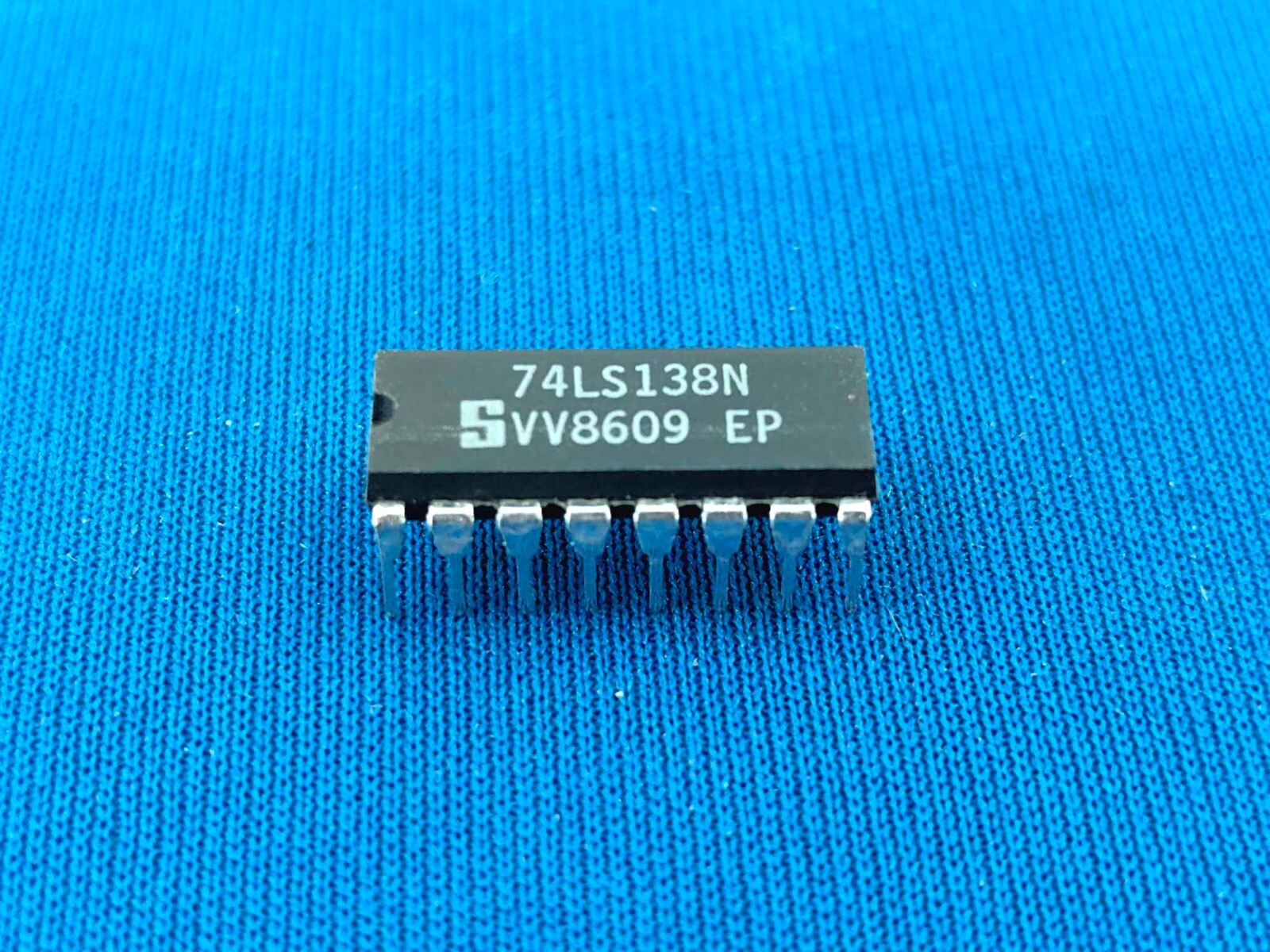 4 X 74LS138N SIGNETICS Original Decoder/Demultiplexer DIP-14 74LS138 ...