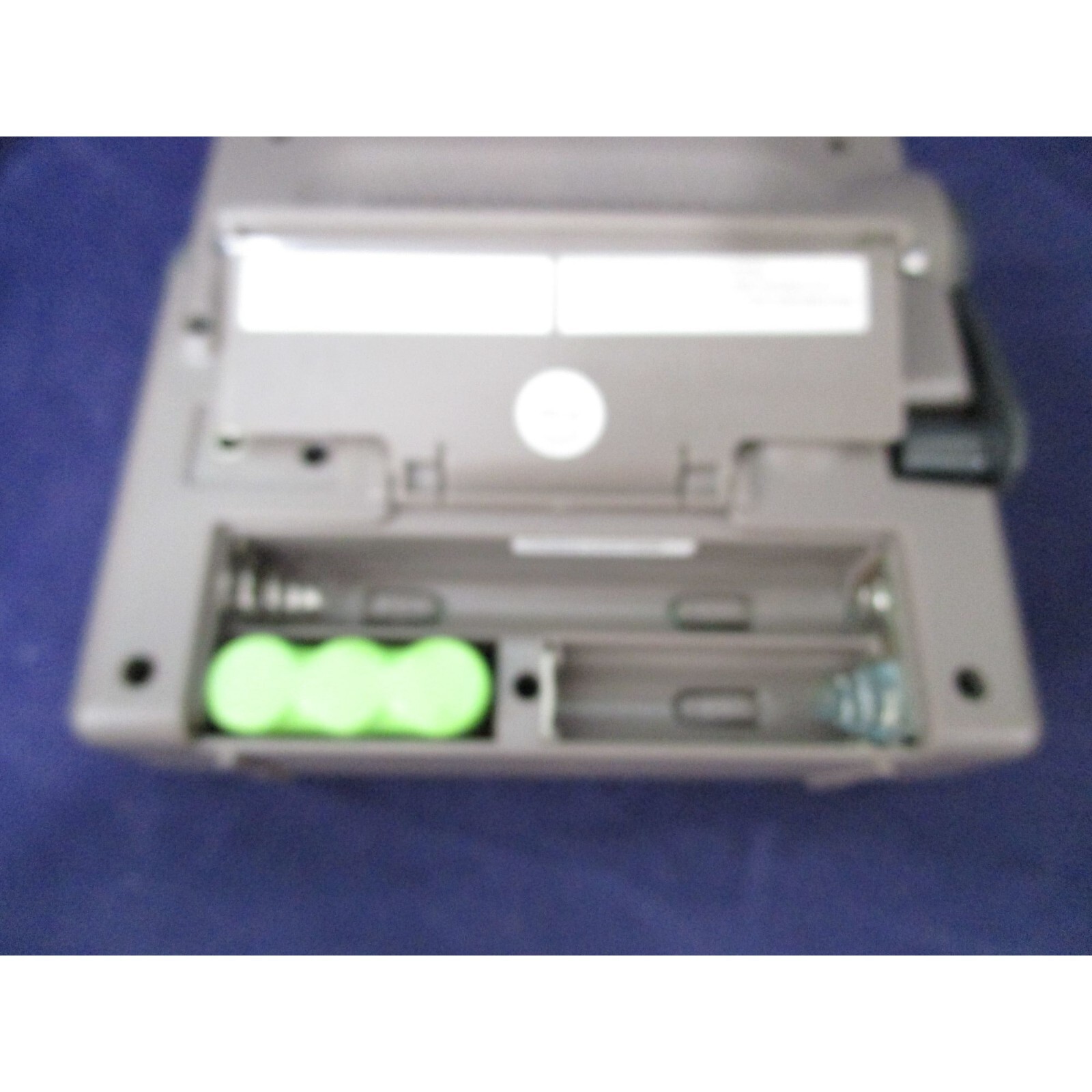 Grundig FR200 World Band Receiver AM/FM/SW1/SW2 Radio Flashlight Winds ...