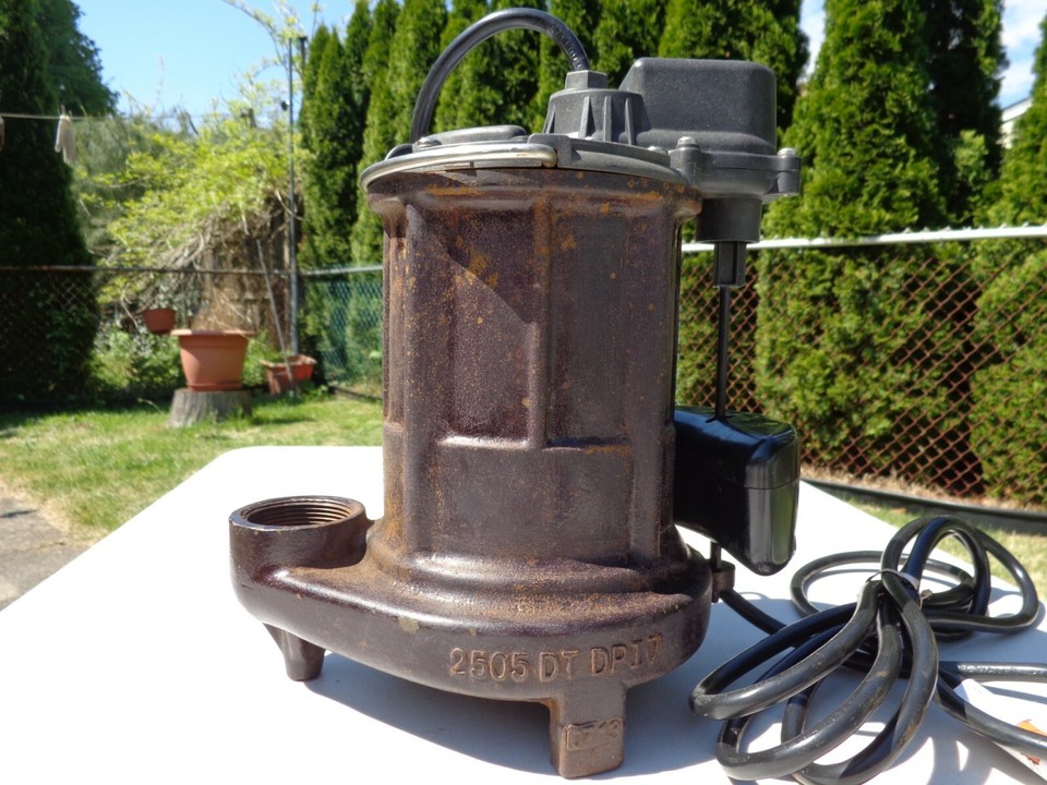 LIBERTY PUMPS 257 -1/3 HP 115V CAST IRON SUBMERSIBLE SUMP W VERTICAL ...