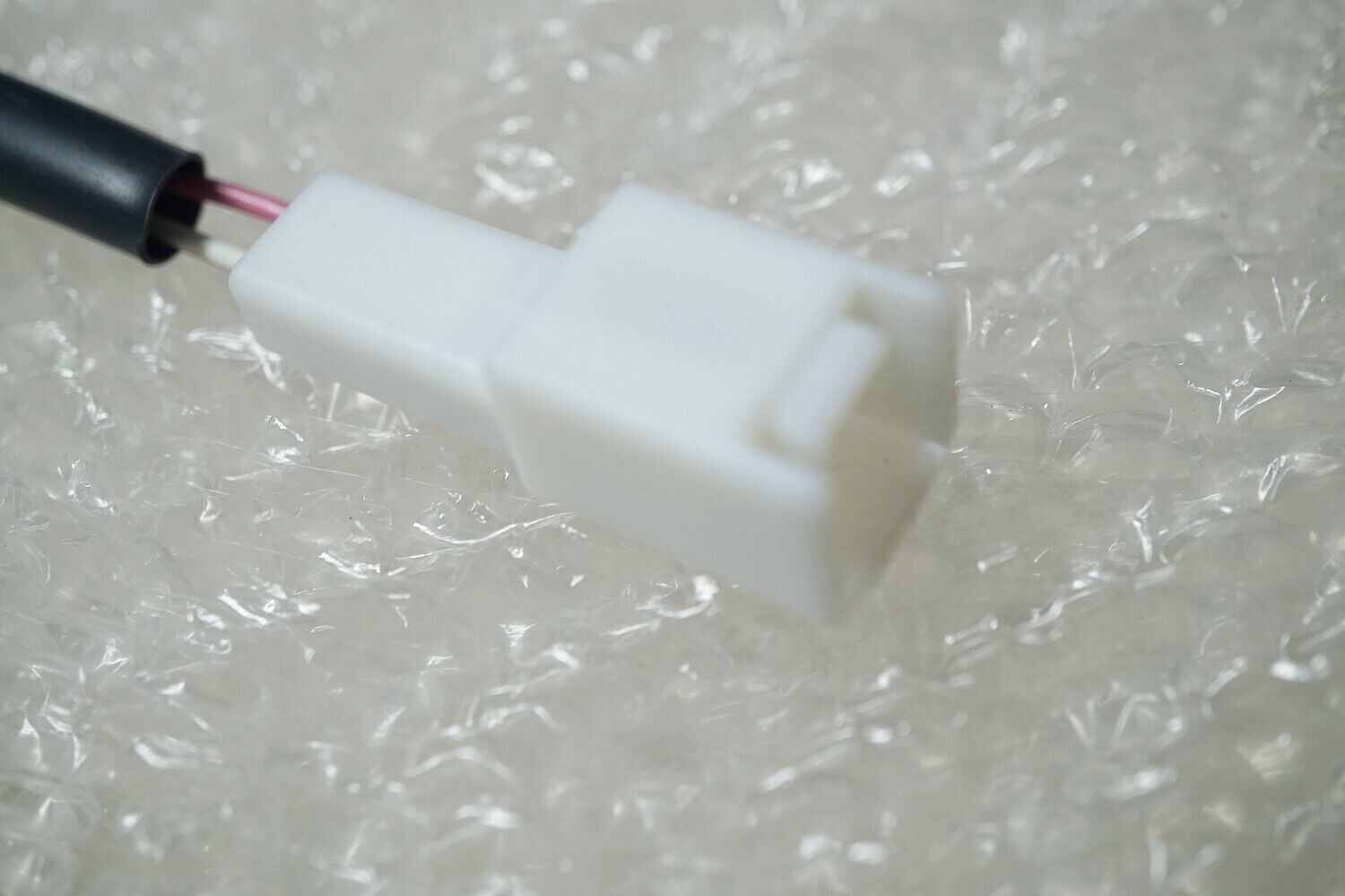 9098012D25 Housing Connector Female With Wire For Toyota Hilux Revo ...