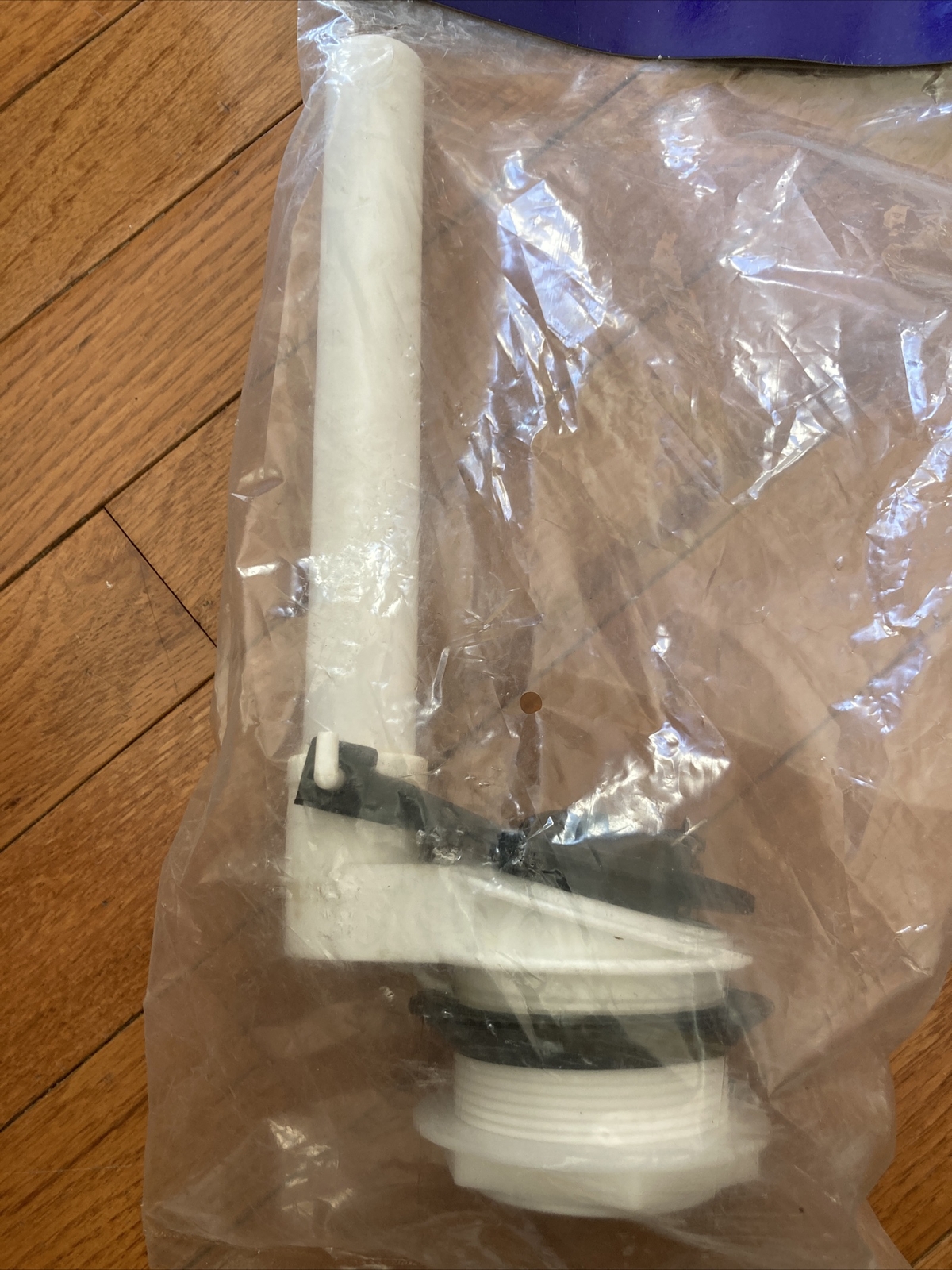 Jones Stephens Douglas Plastic Flush Valve With Stainless Steel Chain ...