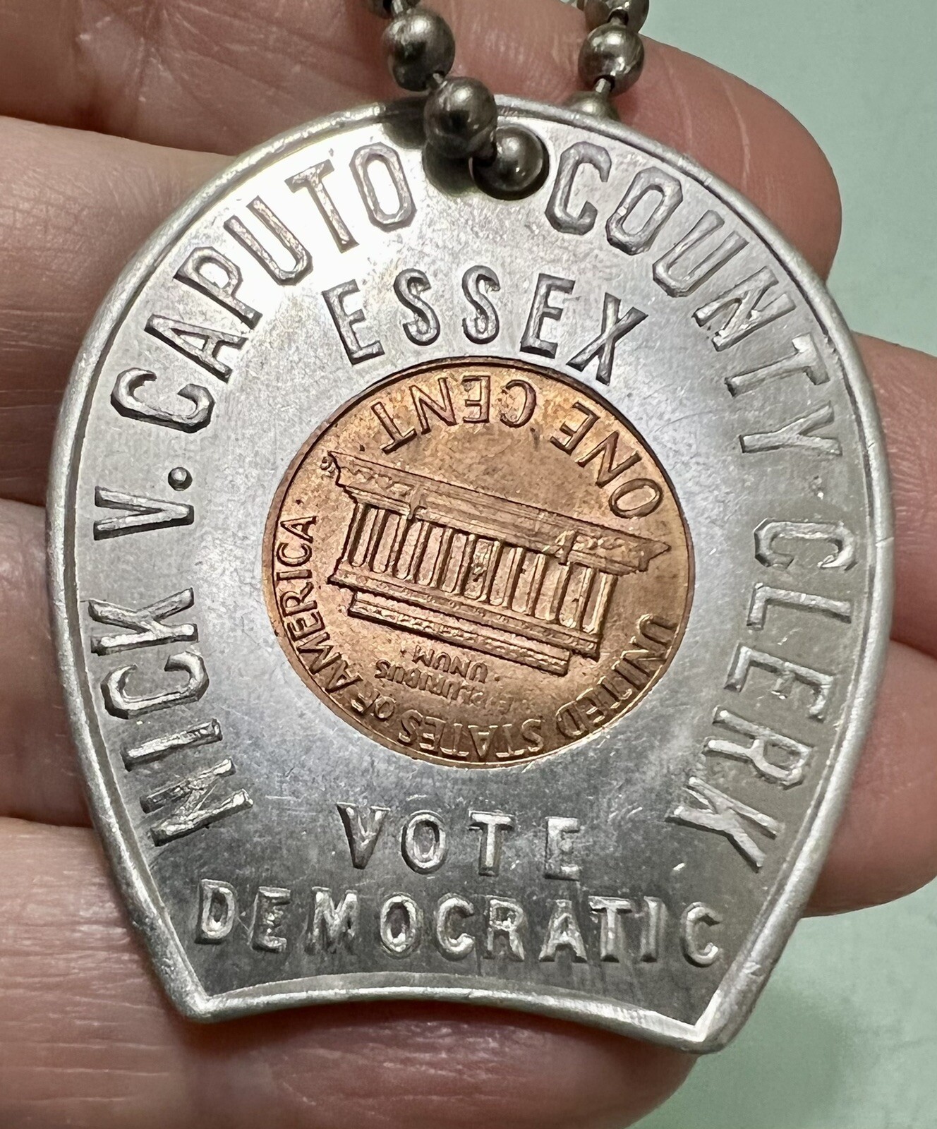 HORSESHOE Encased LUCKY PENNY Keychain 1974 VOTE DEMOCRATIC Essex ...