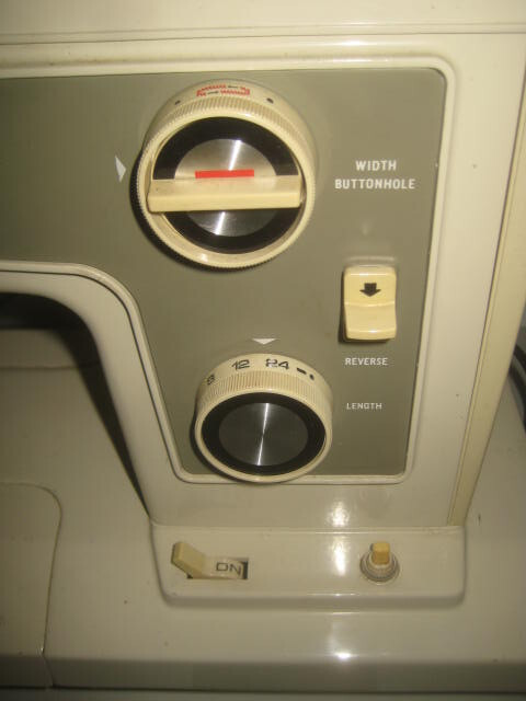 Kenmore Sewing Machine 148.197 EC Case-Pedal-Light-Free Arm-Buttonhole ...