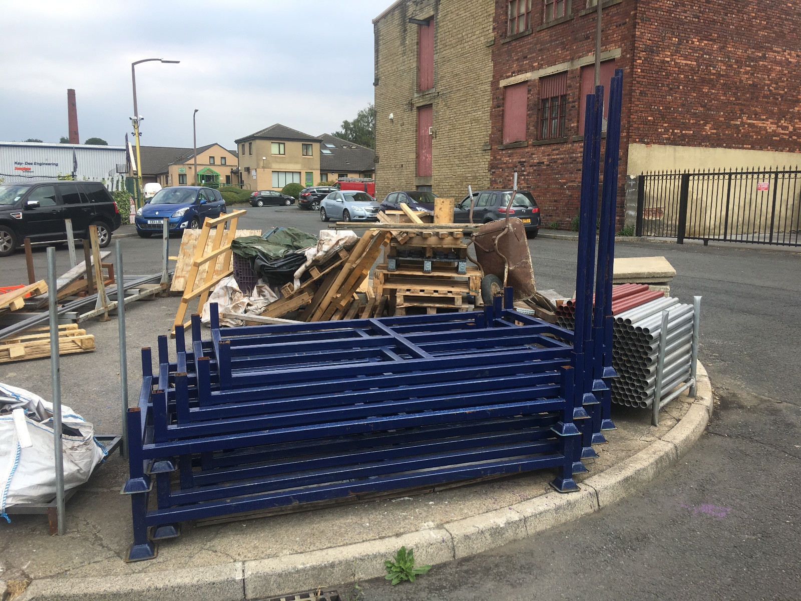 Stackable Stillage, 2.4 M x 1M with 2M Removeable Posts | eBay UK