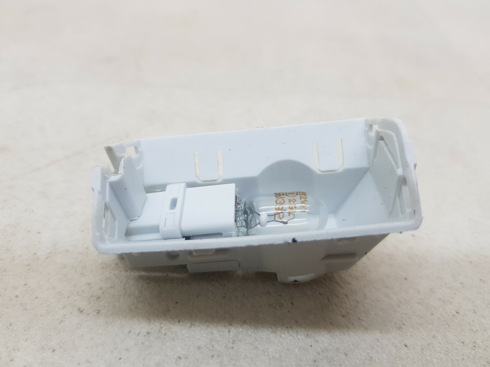 MERCEDES BENZ C250 W204 11-15 2DR COUPE LEFT N/S DOOR PUDDLE LIGHT ...