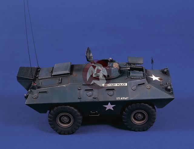 Verlinden 1/35 V-100 Commando (XM-706) US Armored Patrol Car in Vietnam ...
