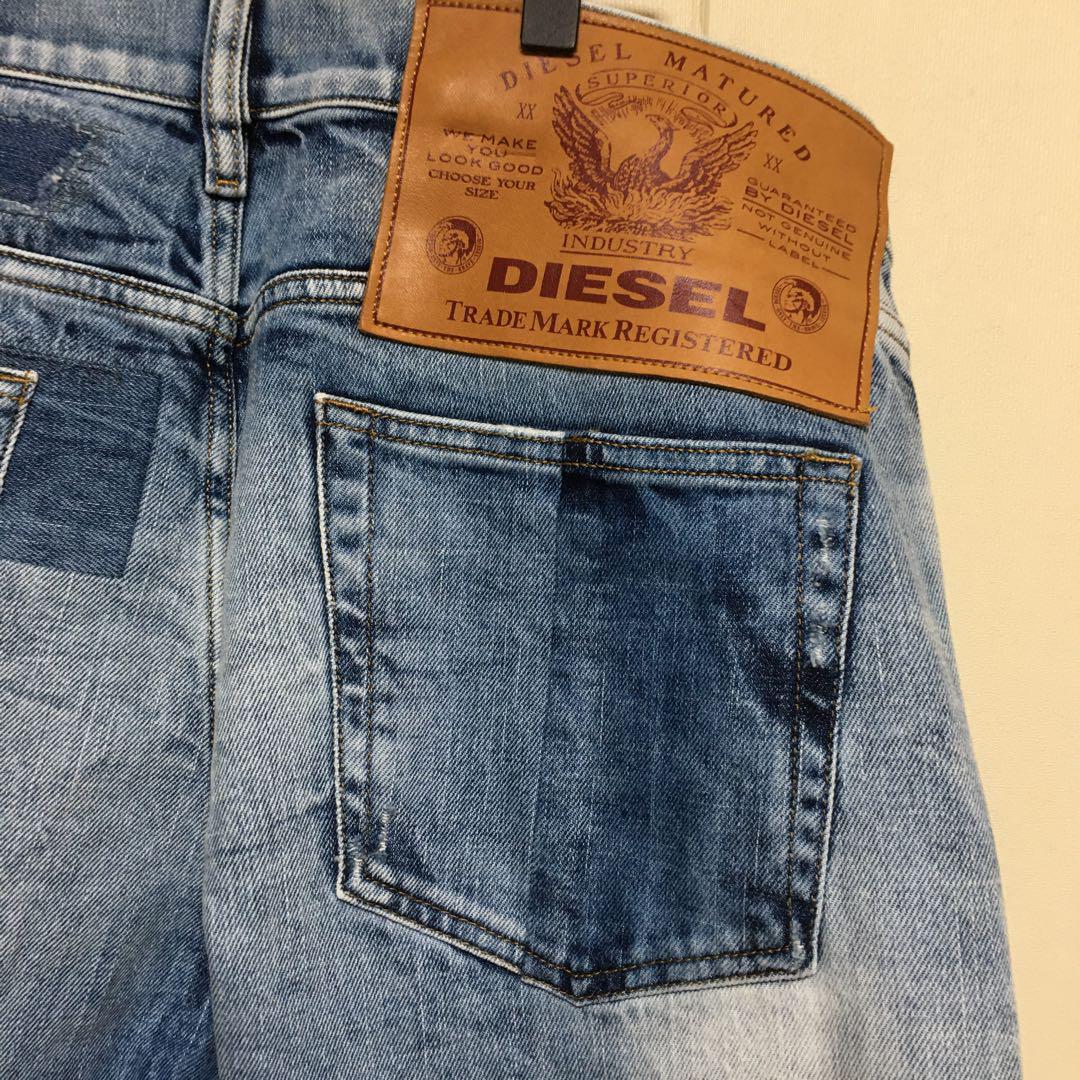 Diesel Men XL D-Strukt Patchwork Tapered Denim Relaxed Fit Diesel Men XL D-Strukt Patchwork Tapered Denim Relaxed Fit