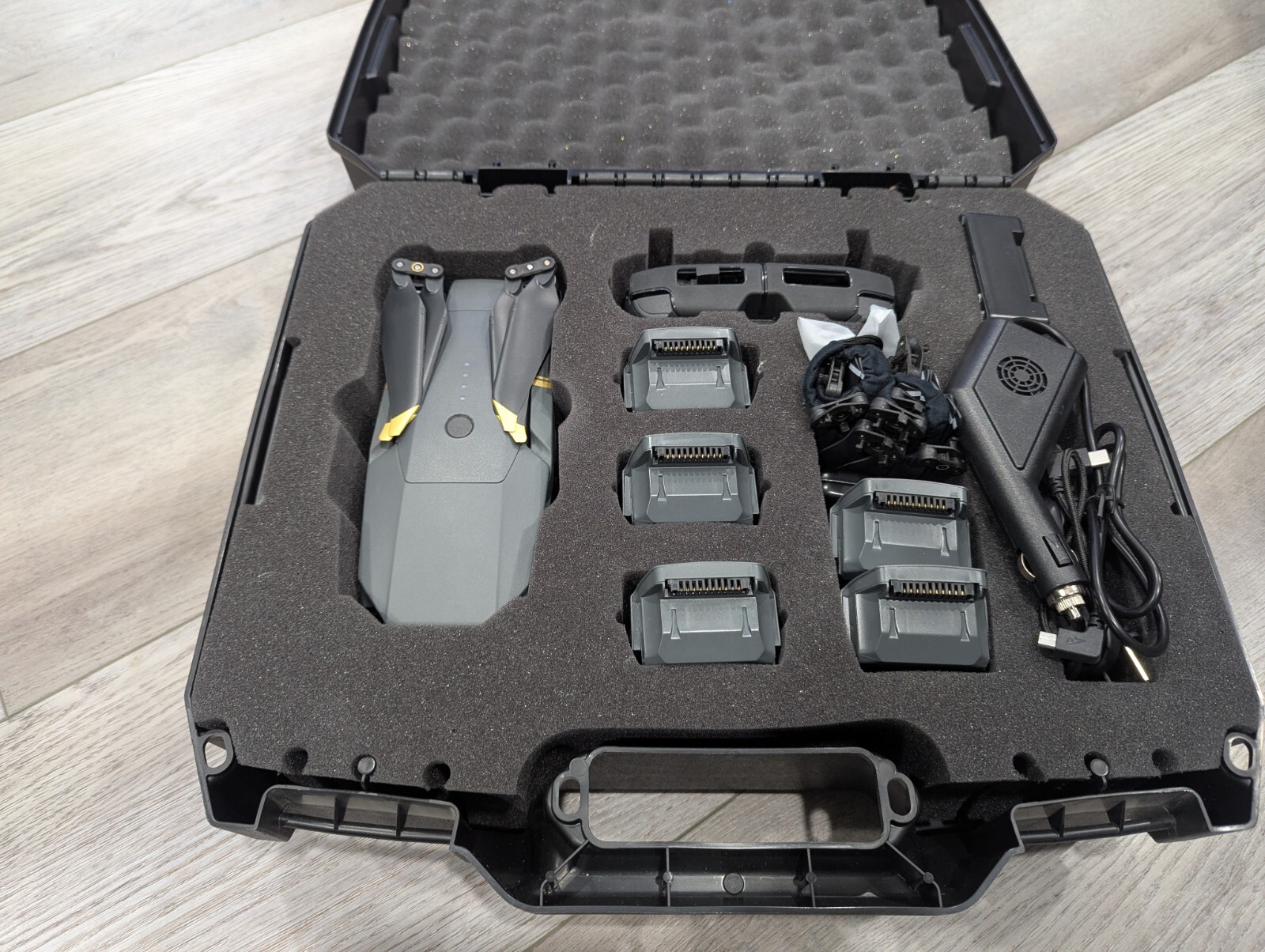 DJI Mavic Pro Platinum 4K Drone M1P With Hard Case 5 Batteries + Extras ...