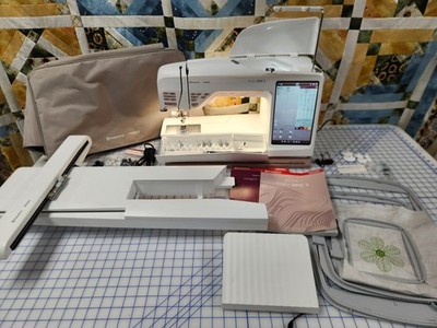 Husqvarna Designer Epic 2 Sewing/Embroidery machine! OG Boxes! Serviced ...