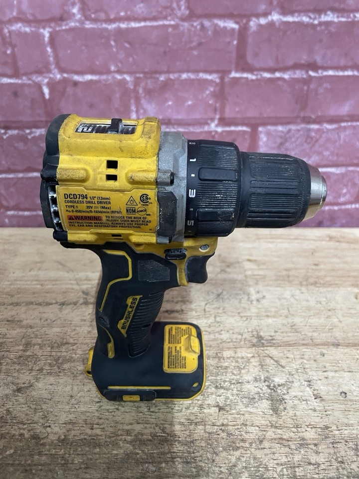 DEWALT ATOMIC 20V MAX Cordless Drill - DCD794B (For Parts Or Repair ...