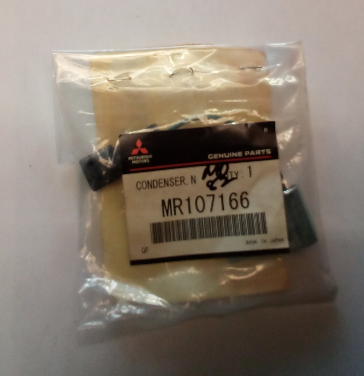 🚕 🚙🚕 🚙 GENUINE MR107166 MIRAGE 94-95 NOICE CONDENSER 🚕 🚙🚕 🚙 GENUINE MR107166 MIRAGE 94-95 NOICE CONDENSER