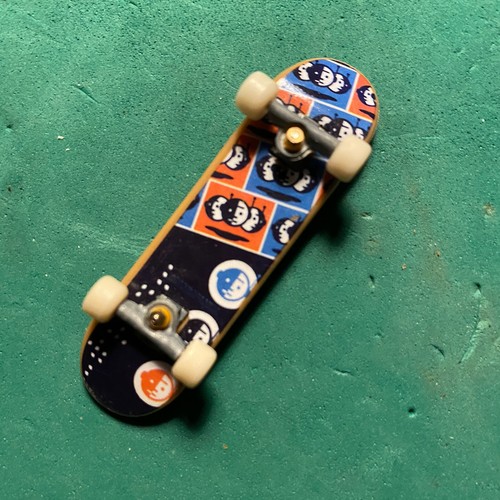 Alien Workshop Tech Deck Mini Resistance Faces Vintage TM 57mm X ...