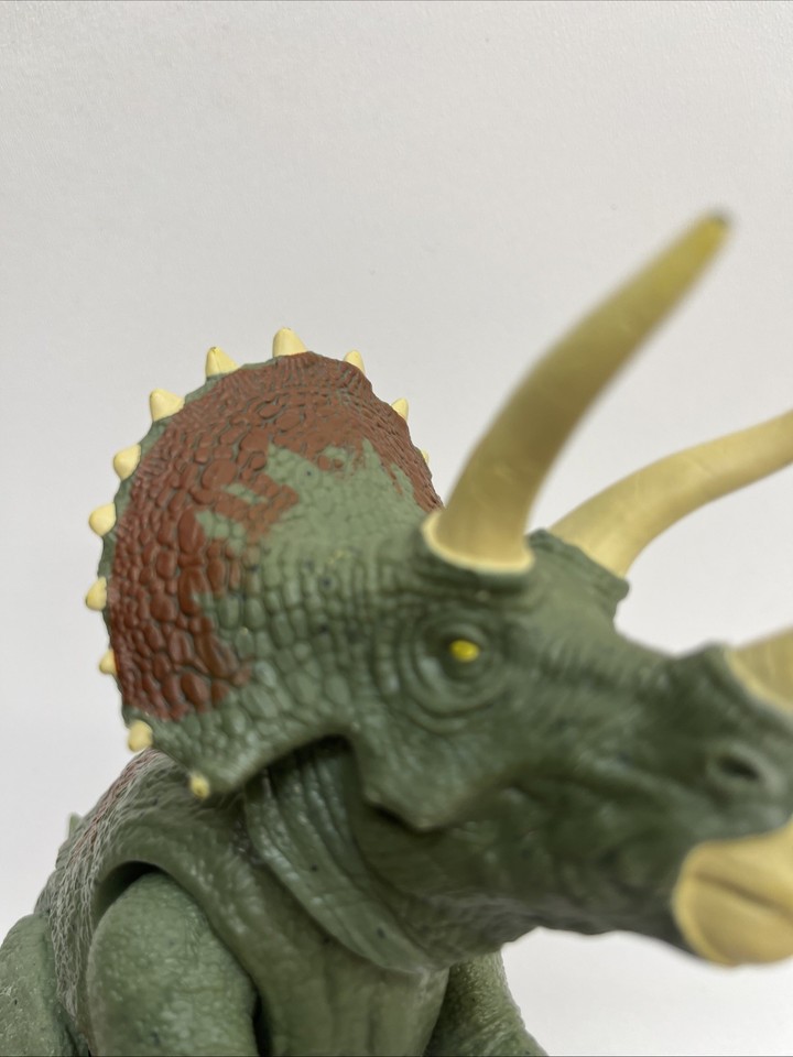 Jurassic World Park Dominion Roar Strikers Triceratops Roaring Dinosaur 🔥 194735034086| eBay