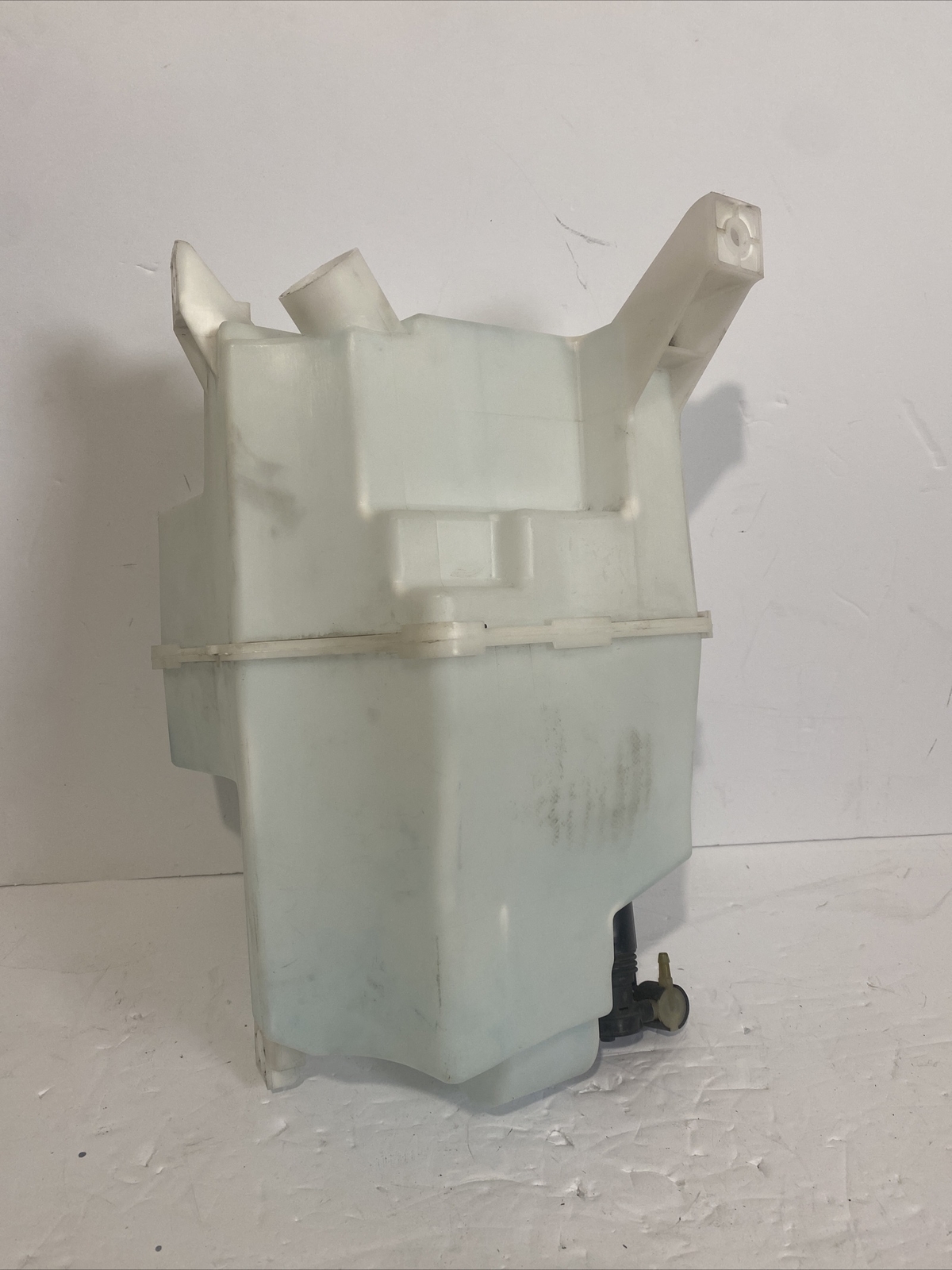 Genuine Nissan Washer Reservoir 28910-6FP0A #0611 | eBay