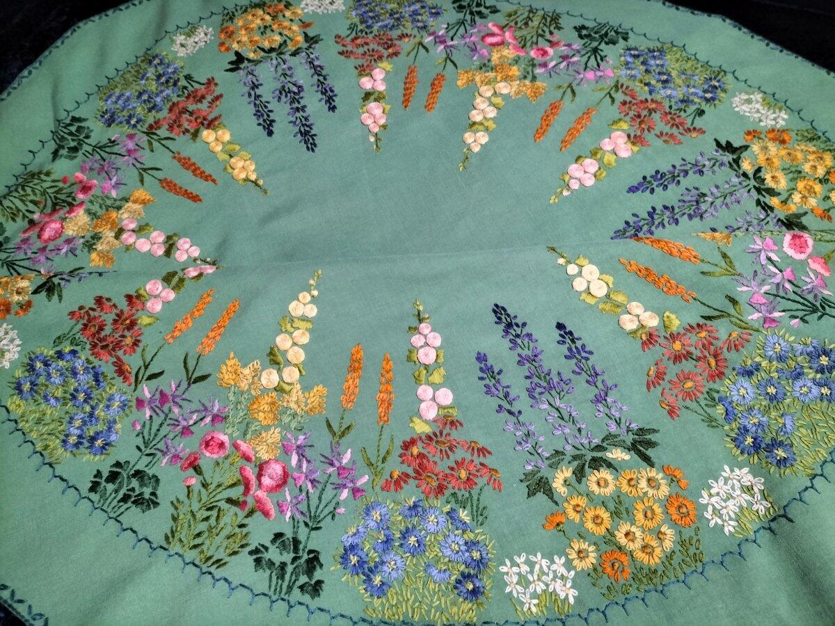 Spectacular 'Fairistytch' Cottage GardenCircle Hand Embroidered Round ...