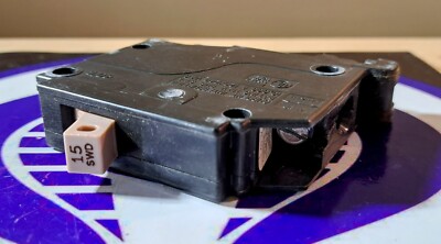 UND LAB INC CIRCUIT BREAKER YF-6824 1 POLE 120/240 V.A.C. 15 AMP | eBay