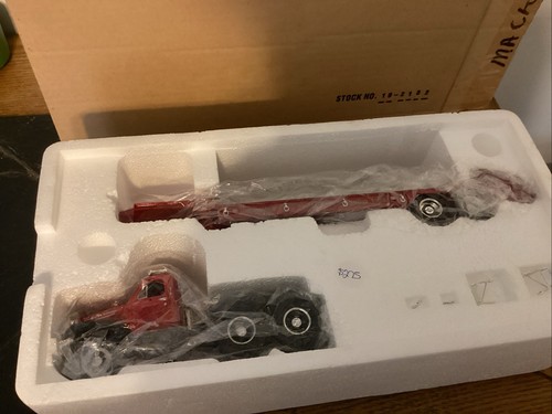 First Gear 19-2182 1960 Model B-61 Mack Tandem Axle Tractor, Lowboy ...