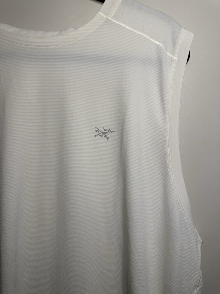 NWT Arc'teryx Cormac Tank Top Mens Small Arctic Silk Heather Crew Neck ...