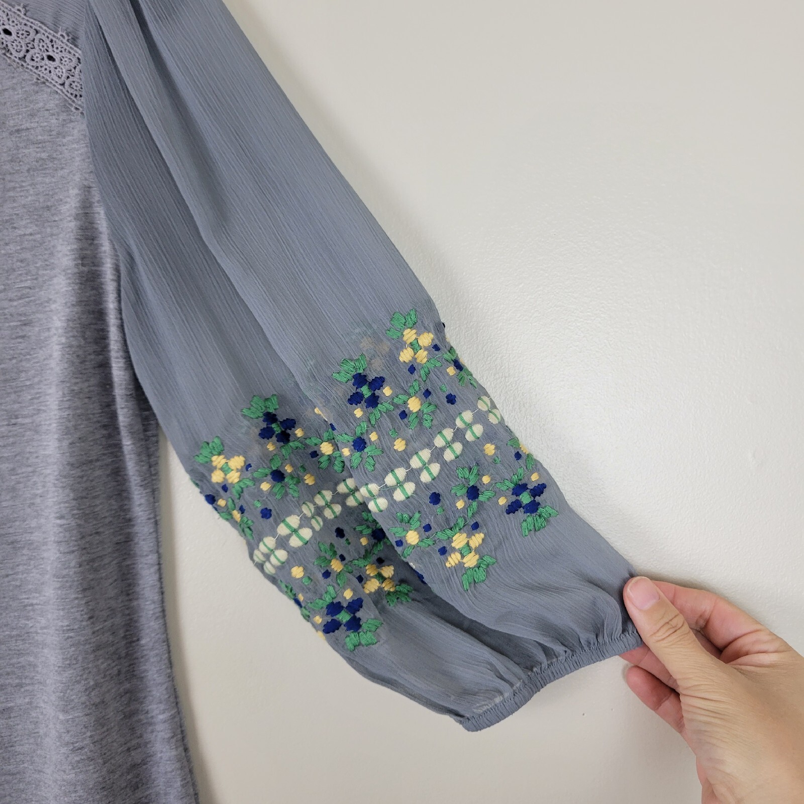 Tiny S (Anthropologie) Gray Sheer Sleeves W/Embroider… - Gem